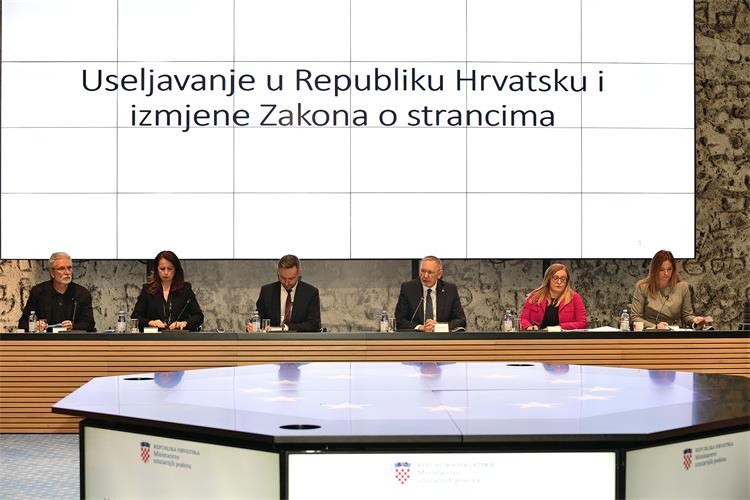 Ministarstvo unutarnjih poslova Republike Hrvatske - Potpredsjednik Vlade i ministar Božinović ...